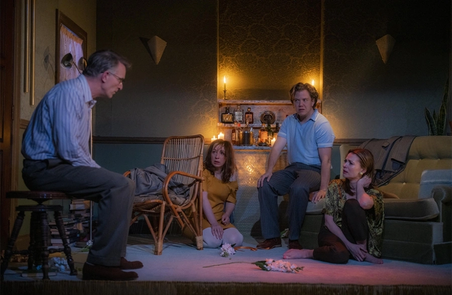 'Who's Afraid of Virginia Woolf?: A traditional version of Edward Albee ...